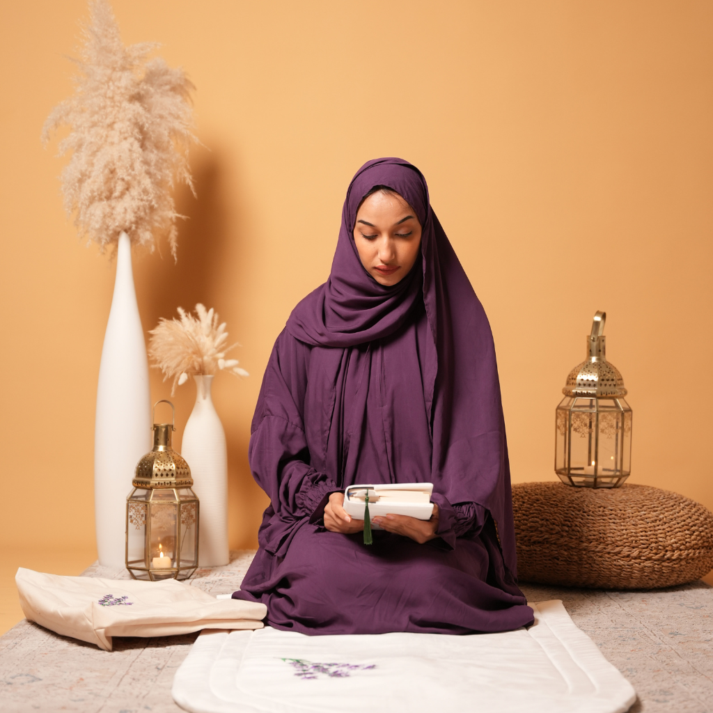 Prayer Clothes – Roomantic